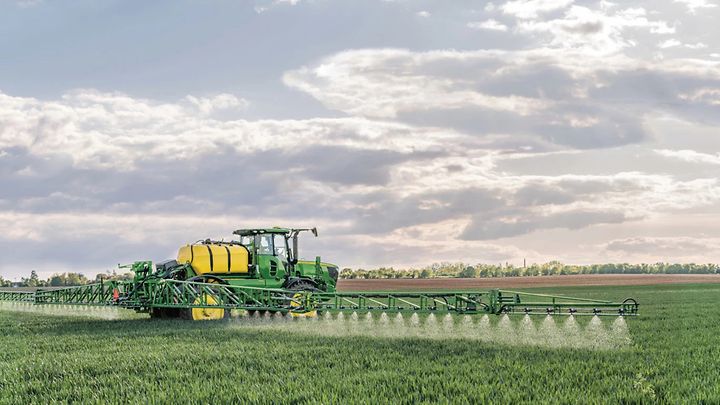 Sprayers | John Deere UK