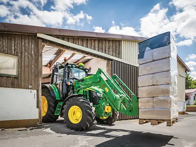 Loaders | John Deere UK