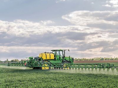 Sprayers | John Deere UK