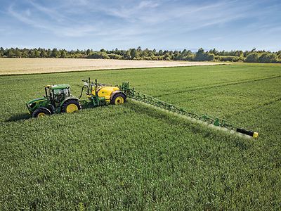 Sprayers | John Deere UK