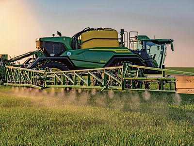 Sprayers | John Deere UK