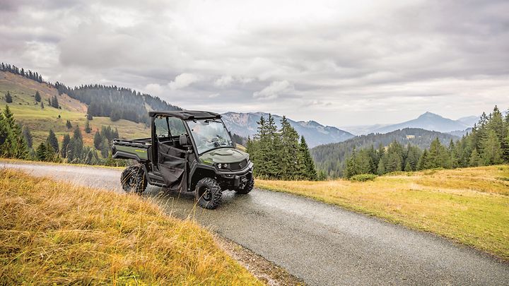Gator Utility Vehicles | John Deere UK