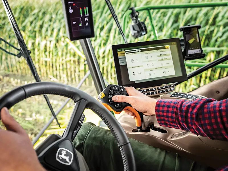 F8 | F9 Forage Harvesters | John Deere UK